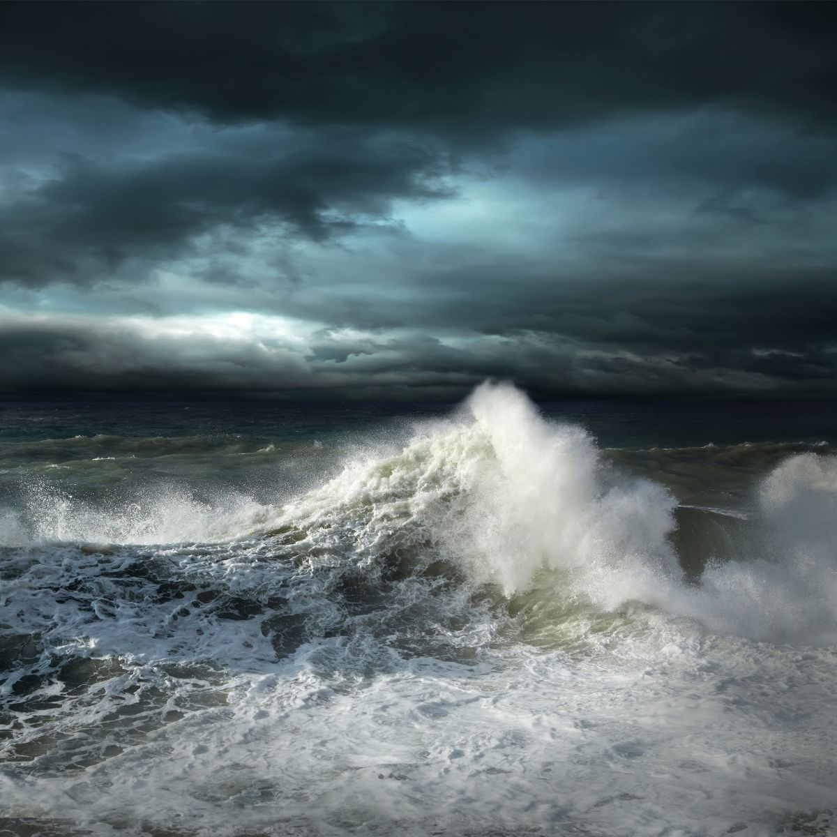 The Biblical Meaning Of Big Waves In Dreams - Bible Wings