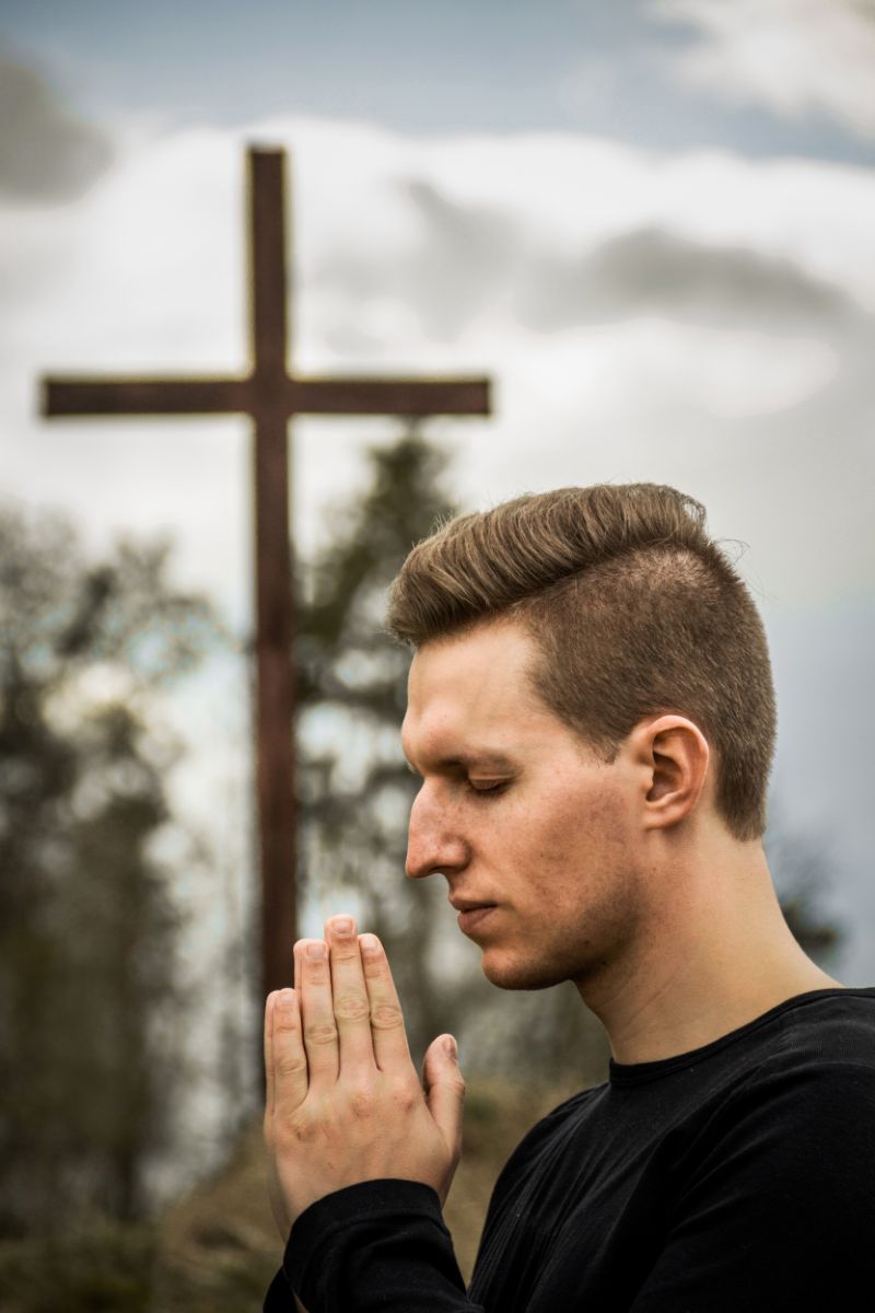 The Biblical Meaning Of Left Ear Ringing - Bible Wings